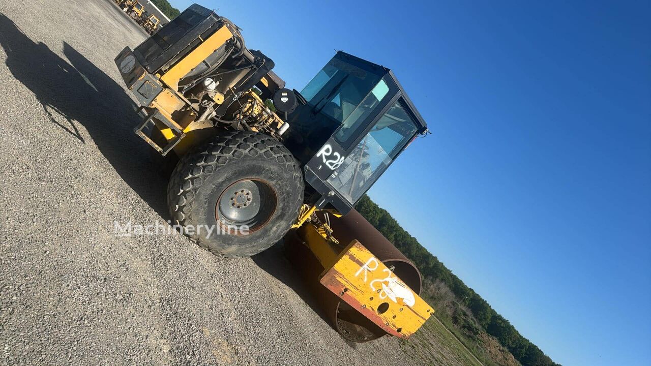 Hidraulični cilindar za Caterpillar CS 583 D valjka