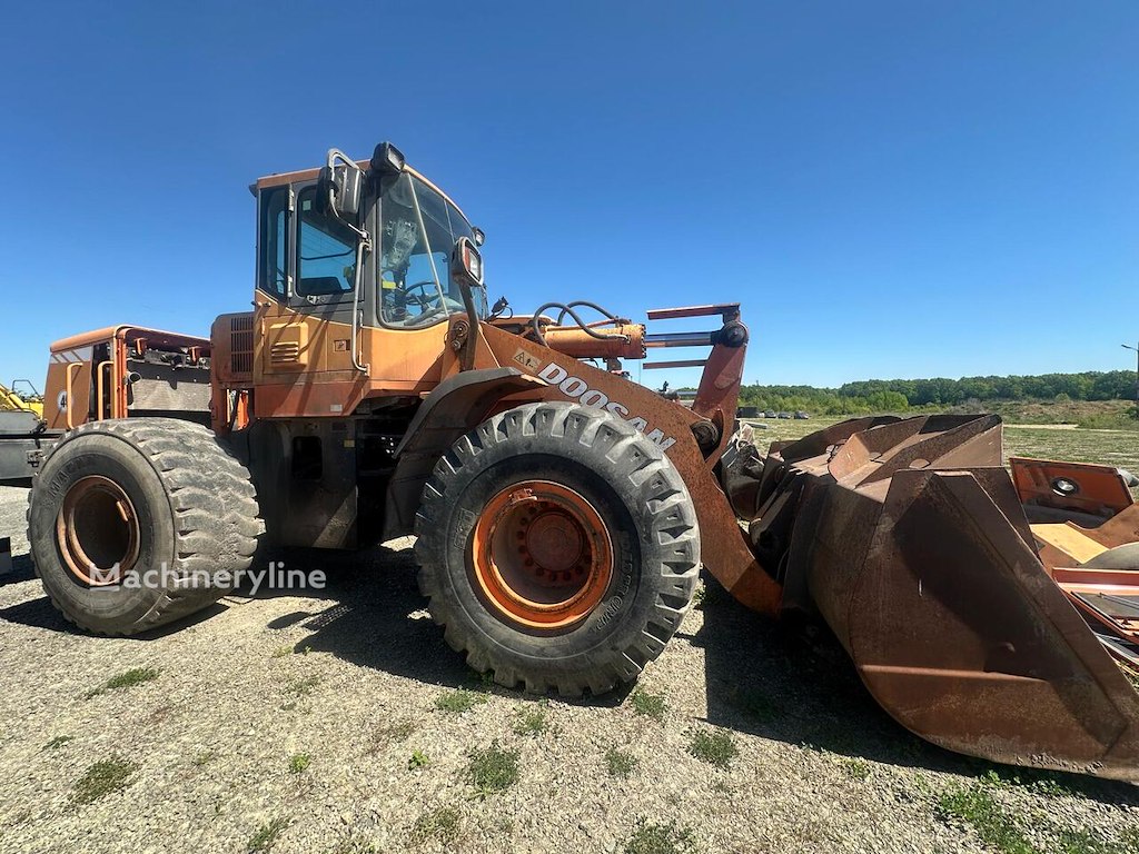 Butuc Doosan za Doosan DL300 prednjeg utovarivača