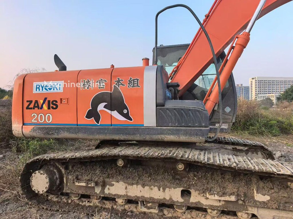 Hitachi ZX200-3 bager guseničar