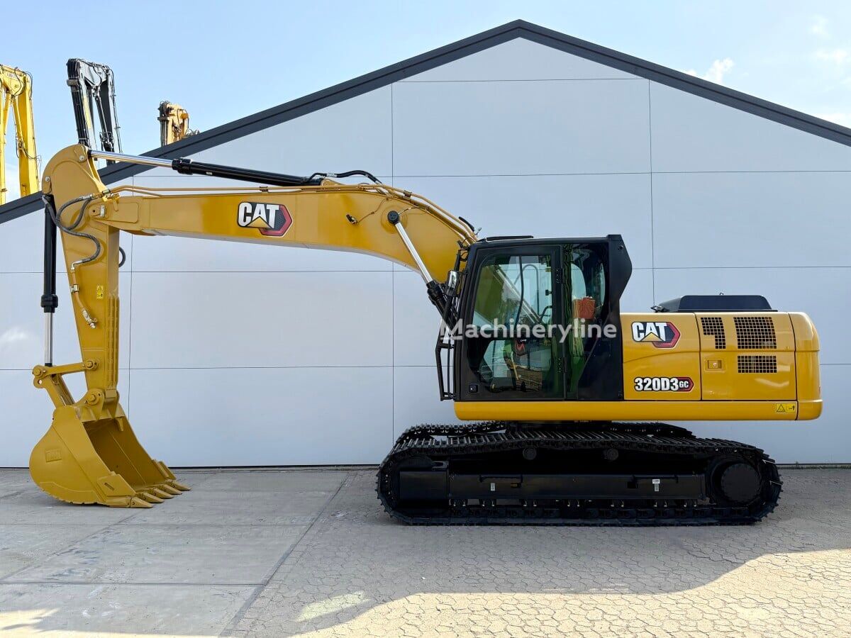 Novi Caterpillar 320D3 GC bager guseničar