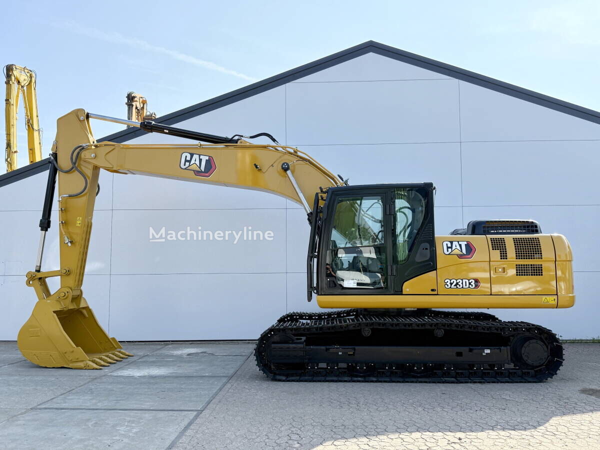 Novi Caterpillar 323D3 bager guseničar