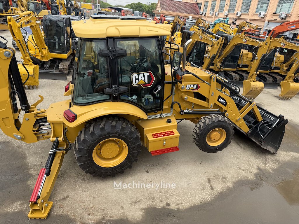 Novi Caterpillar 420F bager-utovarivač