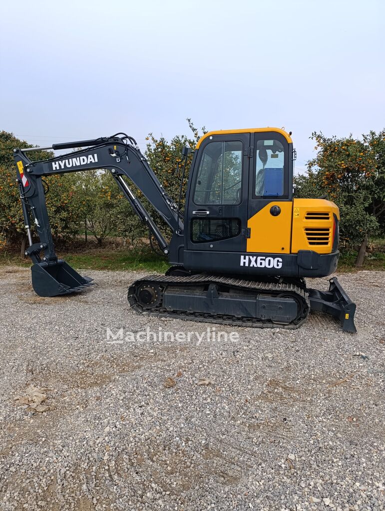 Novi Hyundai HX60 mini bager