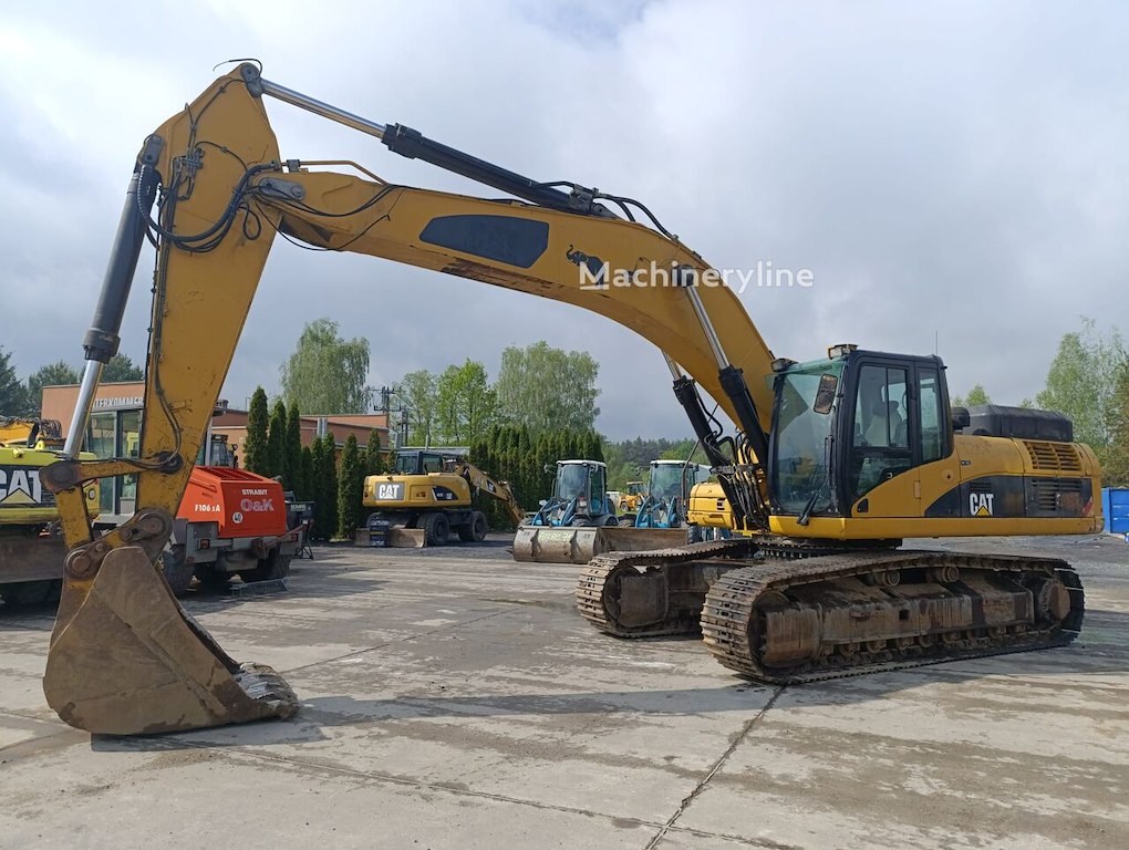 Caterpillar 330D bager guseničar