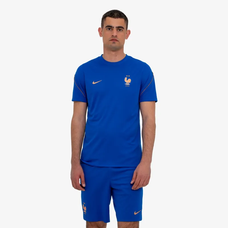 Nike FFF Strike