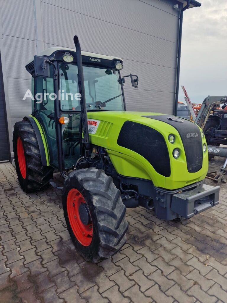 Claas Nexos 240F vinogradarski traktor