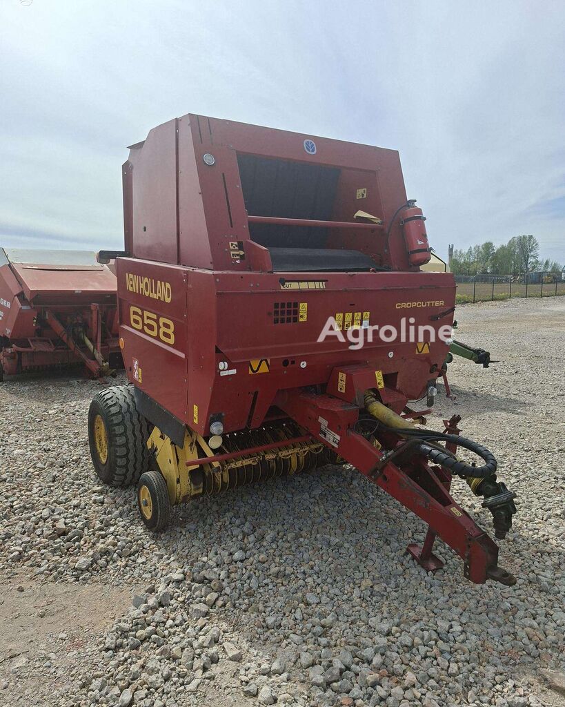 New Holland 658 balirka za okrugle bale