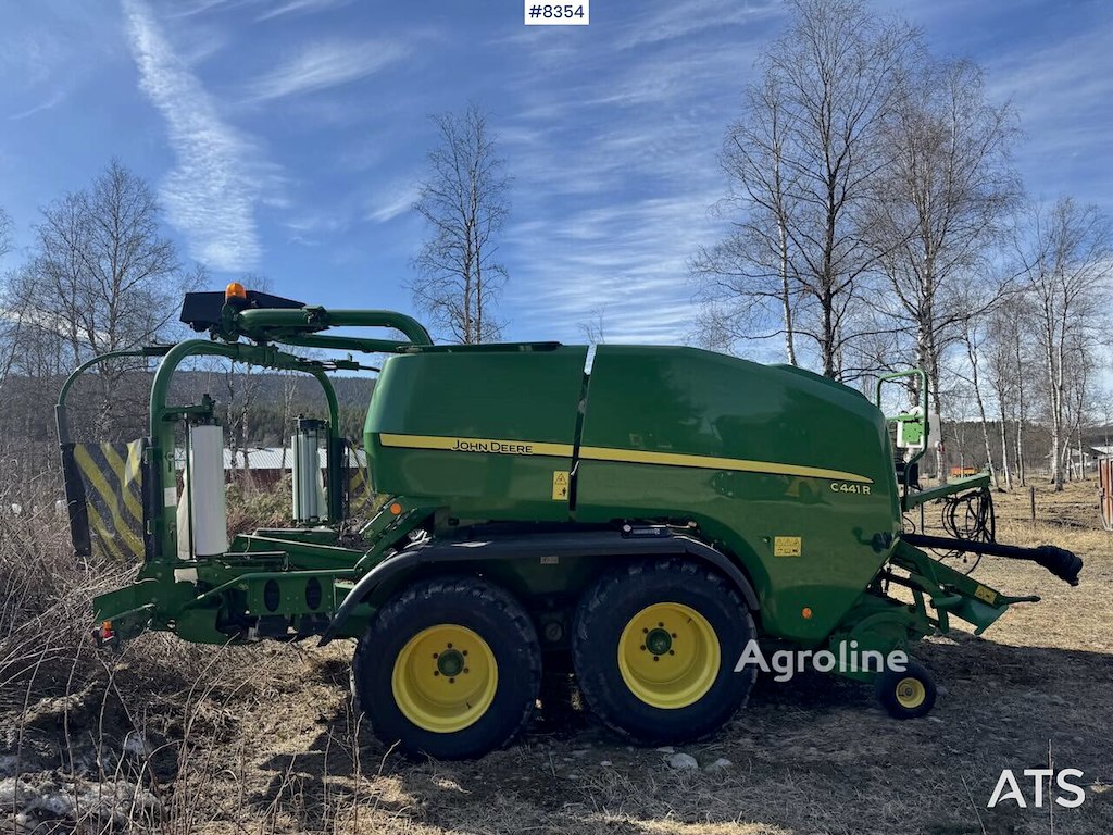 John Deere C441R balirka za četvrtaste bale