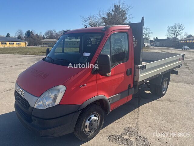 Prodaje se IVECO Daily 35 kamion s ravnom platformom < 3.5t na aukciji