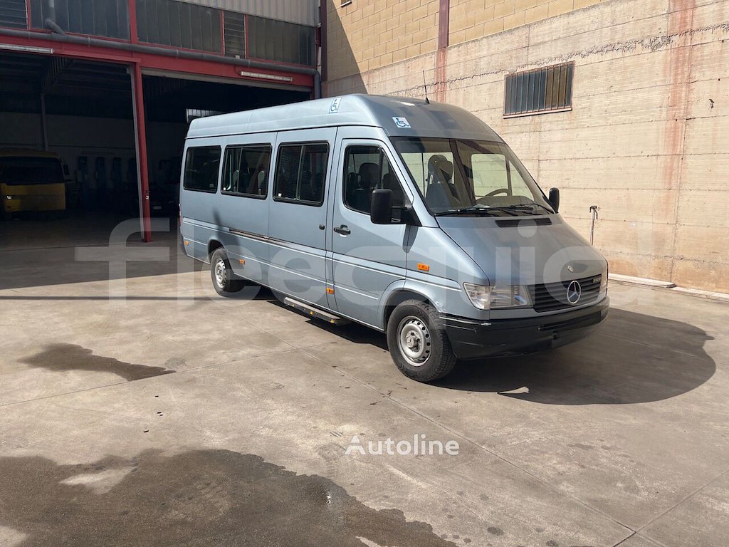 Mercedes-Benz Sprinter kombi minibus