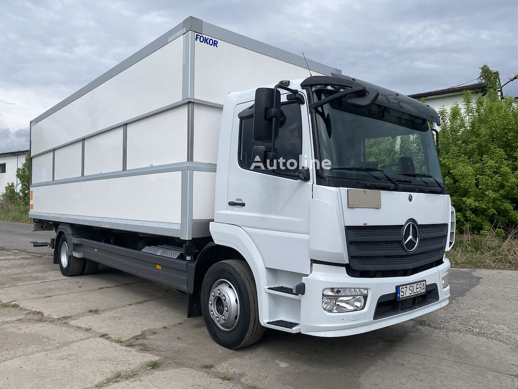 Mercedes-Benz atego 1524 izotermni kamion