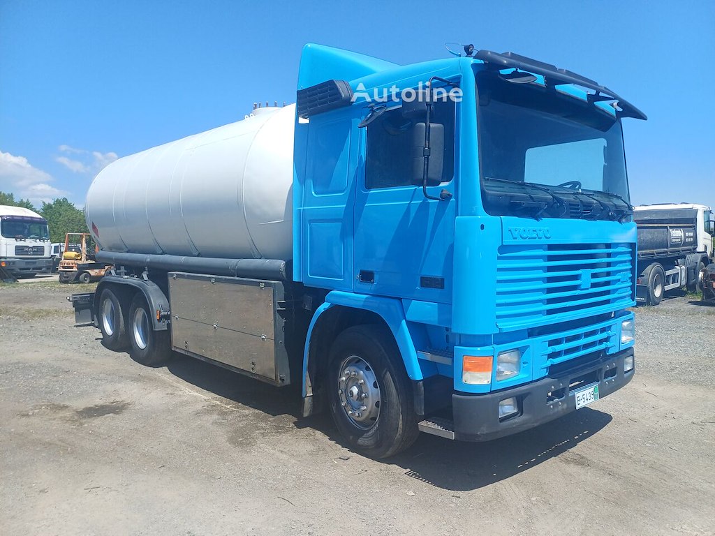 Volvo F12 kamion za transport gasa