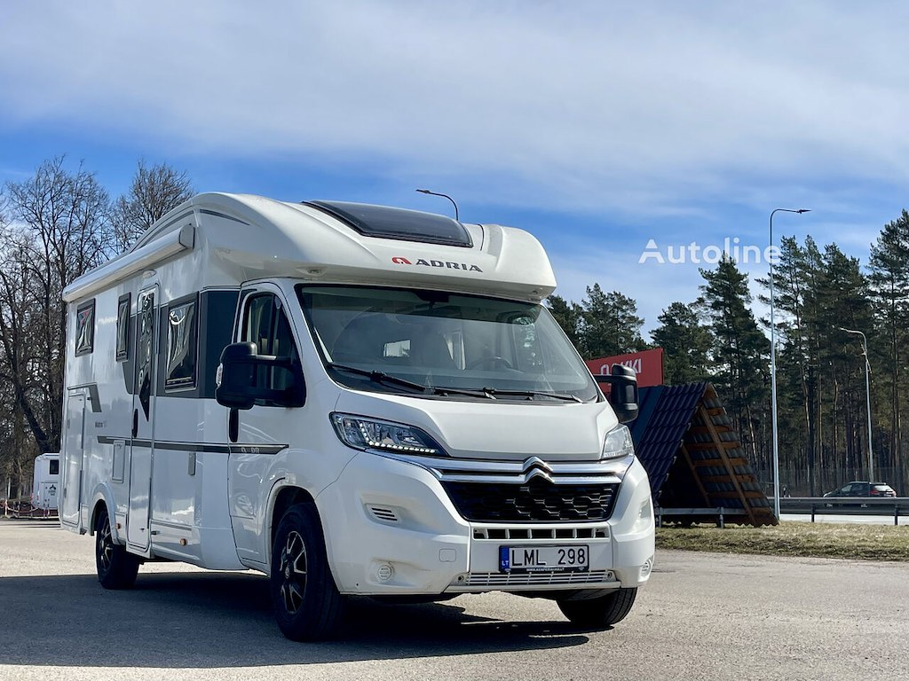 Adria Matrix poluintegrisani kamper