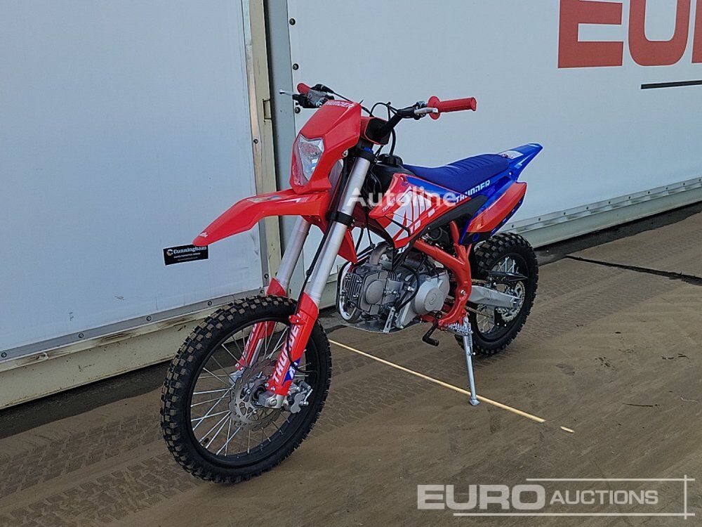 Prodaje se Apollo Thunder motocikl na aukciji
