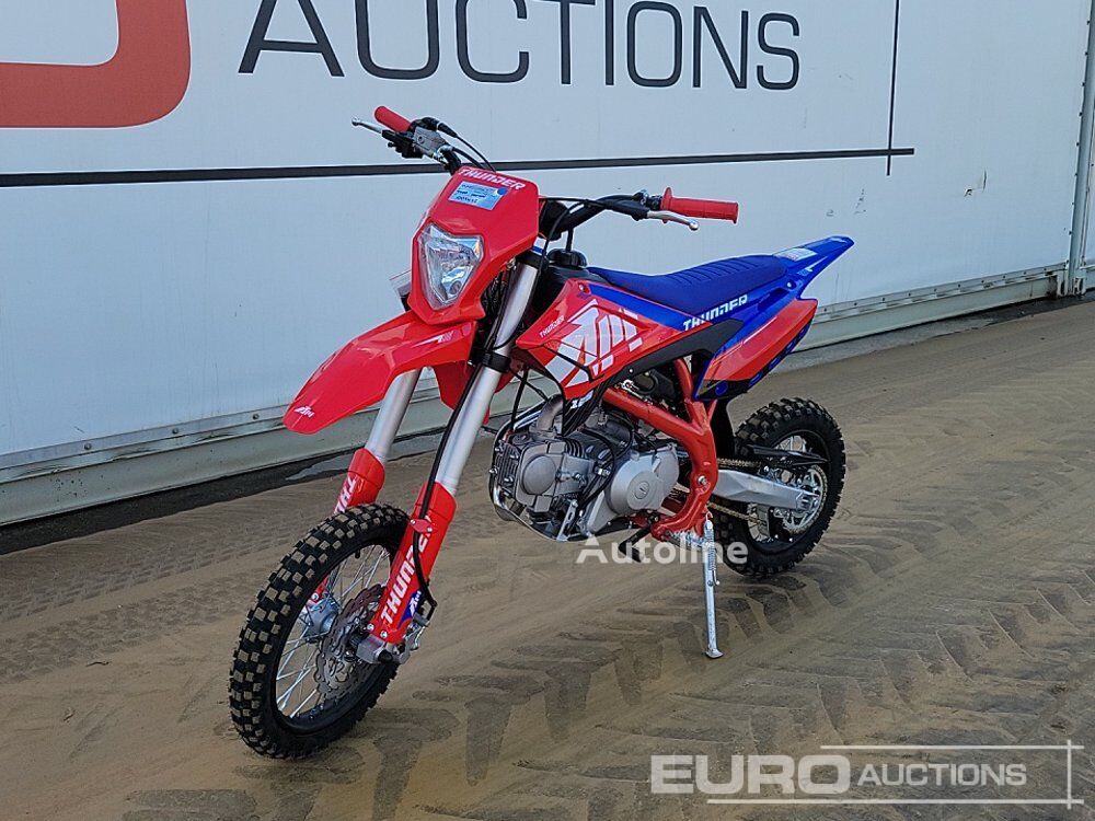 Prodaje se Apollo Thunder motocikl na aukciji