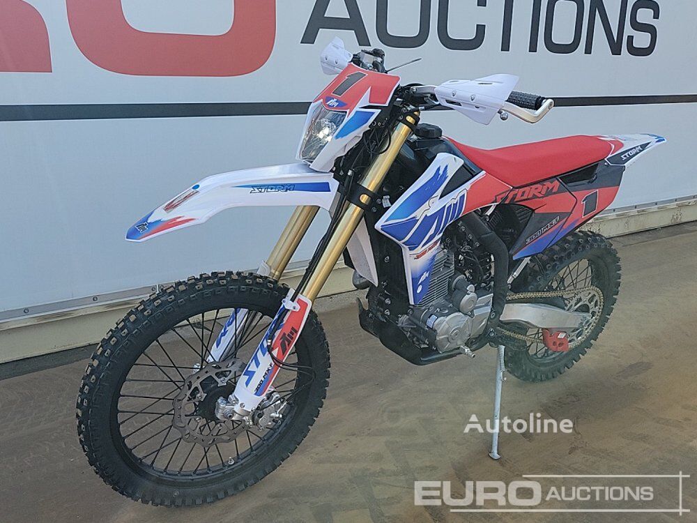 Prodaje se Apollo Storm motocikl na aukciji