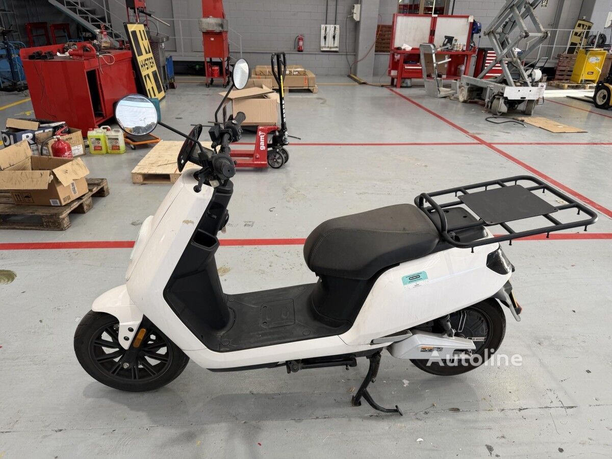 Lvneng LX05 skuter