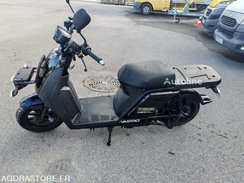 Prodaje se VASTRO EXPRESS skuter na aukciji