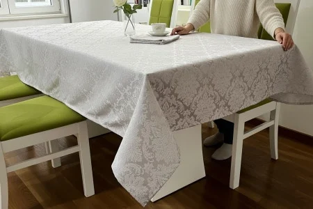 Stolnjak Delux 150x220cm Kruna - Siva boja ( VLK000348-deluxkrunasivaboja )