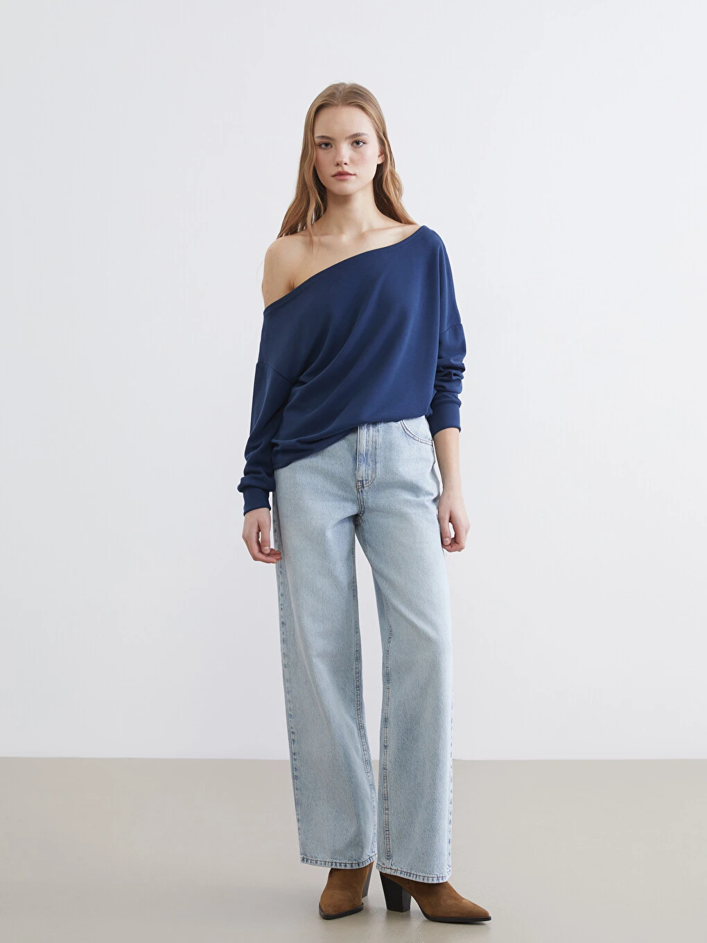 XSIDE Bluza Sa Čamastim Izrezom Od Mekanog Materijala