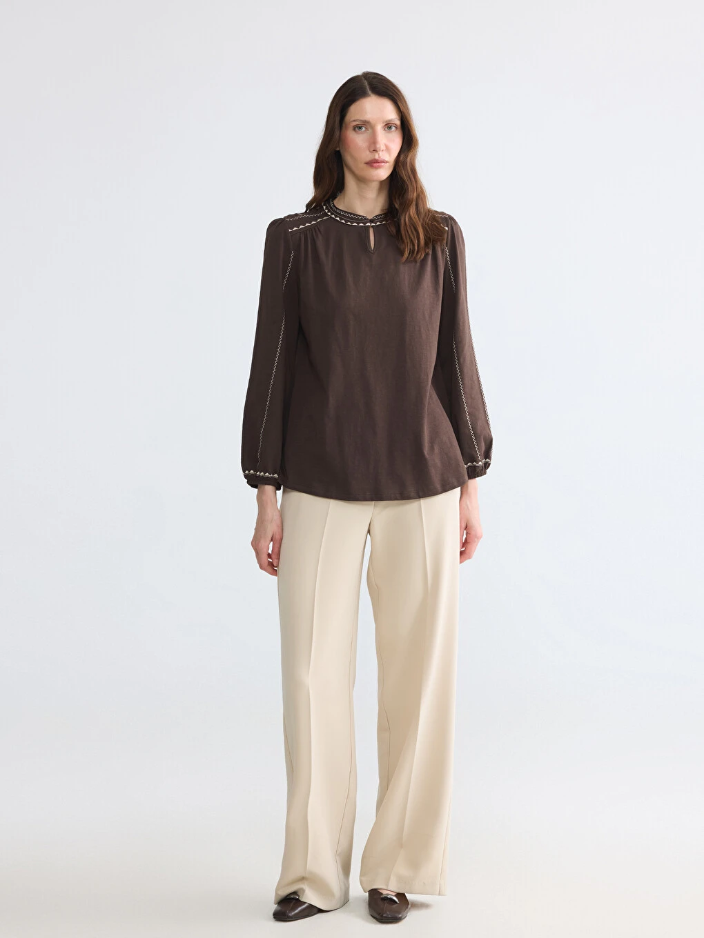 LCW Grace Bluza Sa Vezenim Dekolteom Na Traku