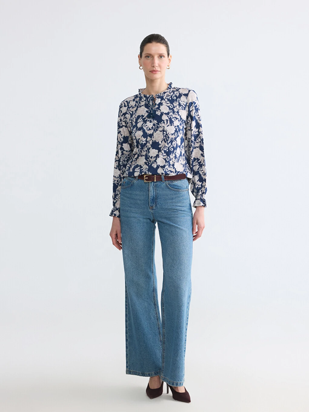 LCW Grace Bluza Sa Cvetnim Dezenom I Kragnom Na Vezivanje