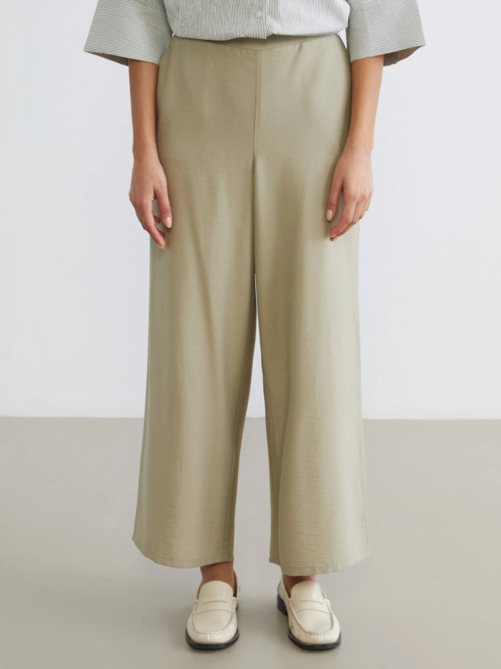 LC WAIKIKI Ženske Pantalone Širokih Nogavica Sa Elastičnim Strukom