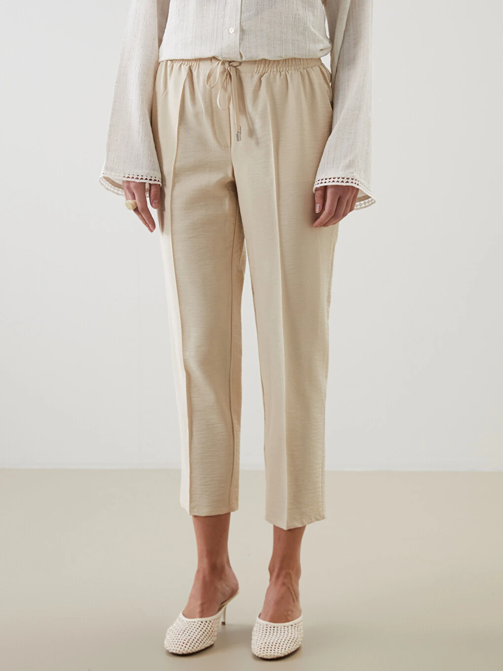 LCW Modest Pantalone Sa Elastičnim Strukom I Šargarepa Krojem Za Žene
