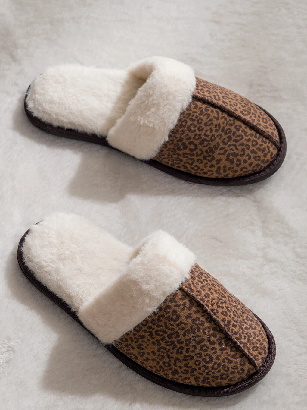 LCW HOME Ženske Kućne Papuče Sa Leopard Printom