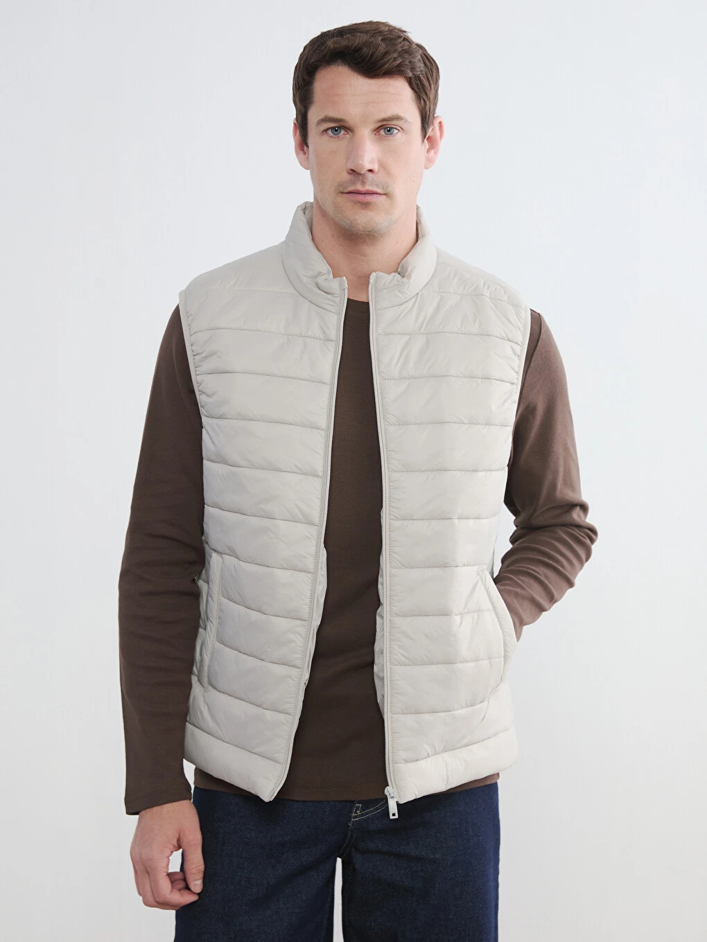 LCWAIKIKI Classic Prsluk Standard Fit Sa Visokim Okovratnikom Za Muškarce