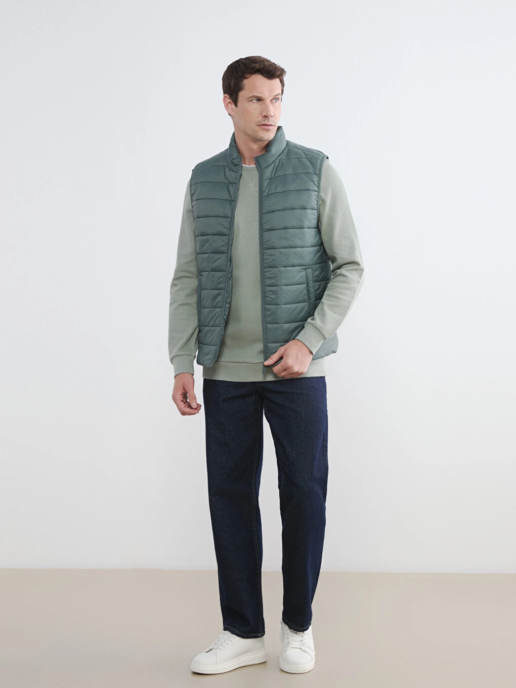 LCWAIKIKI Classic Prsluk Standard Fit Sa Visokim Okovratnikom Za Muškarce