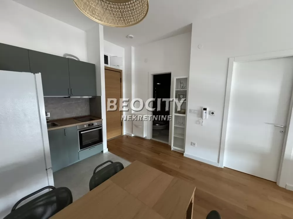 Dvosoban stan, 38 m2, Zvezdarska šuma, Ledinačka ID: 131858