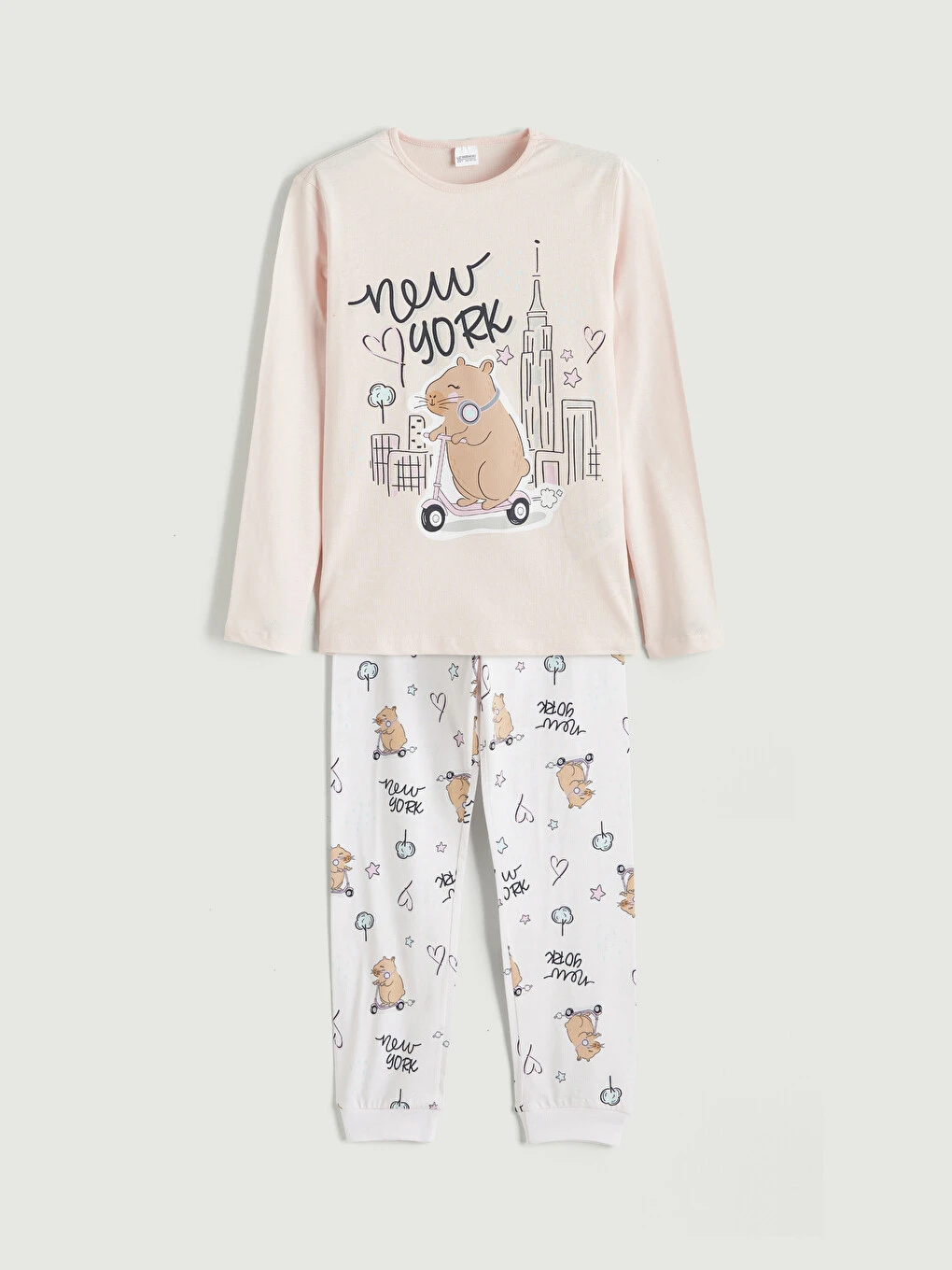LCW Kids Pidžama Set Za Devojčice Sa Okruglim Izrezom I Printom New York.