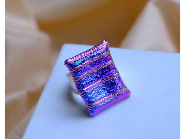 PRSTEN Dichroic Staklo - PURPURNE HARMONIKA LINIJE