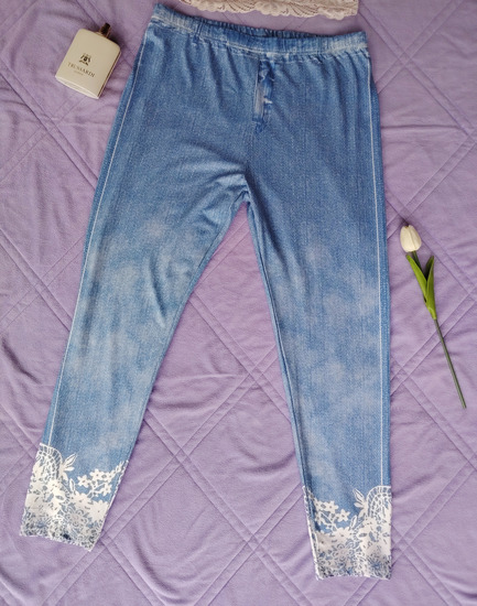 Duboke XL jeggings helanke – denim print sa čipkom
