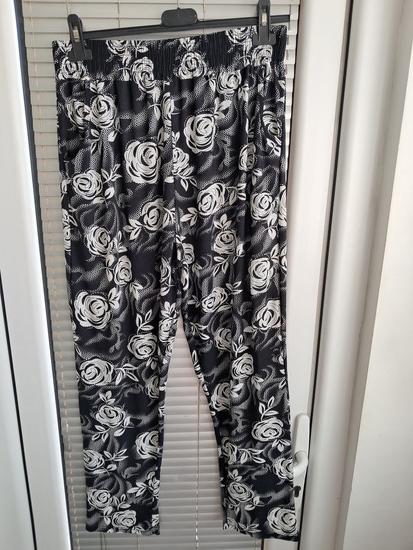 Crno-bele salvare sa ruzama 5XL 6XL