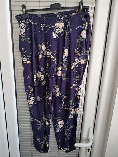 Cvetne Dorothy Perkins viskozne salvare vel 40