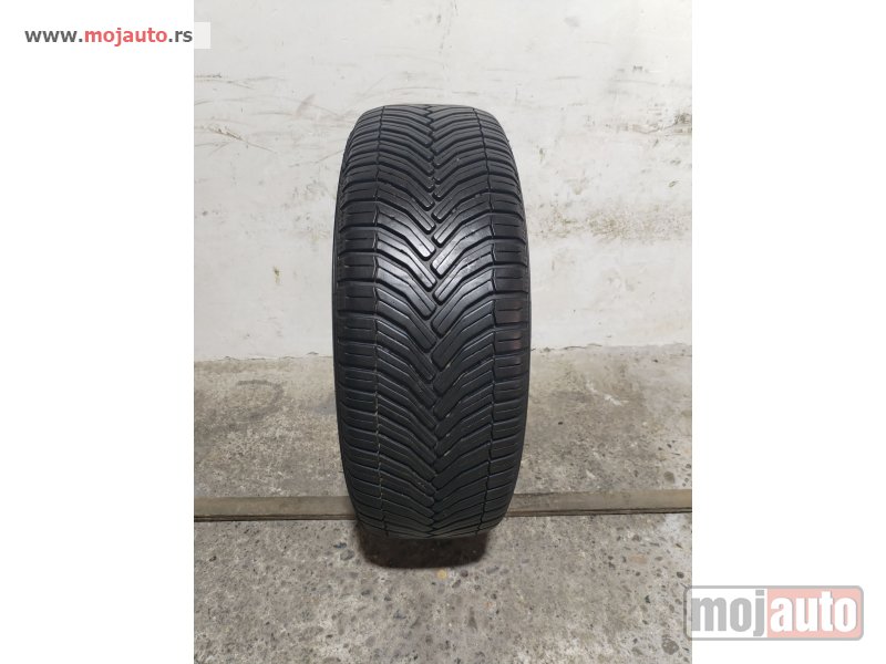 3639. Guma MICHELIN 16-ica, ZIMSKA 195/55, Šara 6.4 mm, DOT 3520