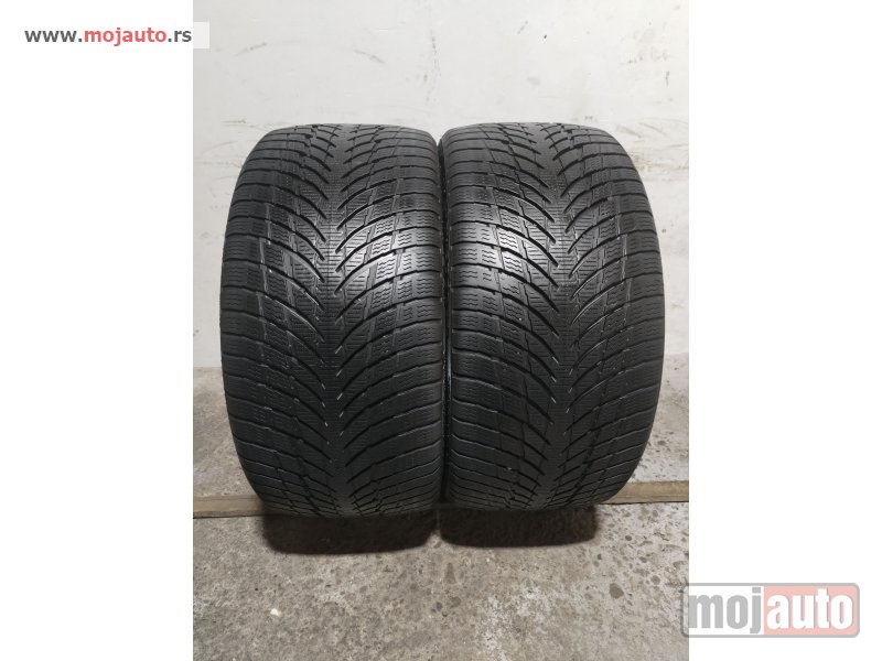 3665. Gume NOKIAN 19-ice, ZIMSKE 255/35, Šara 6,6 mm, DOT 1923
