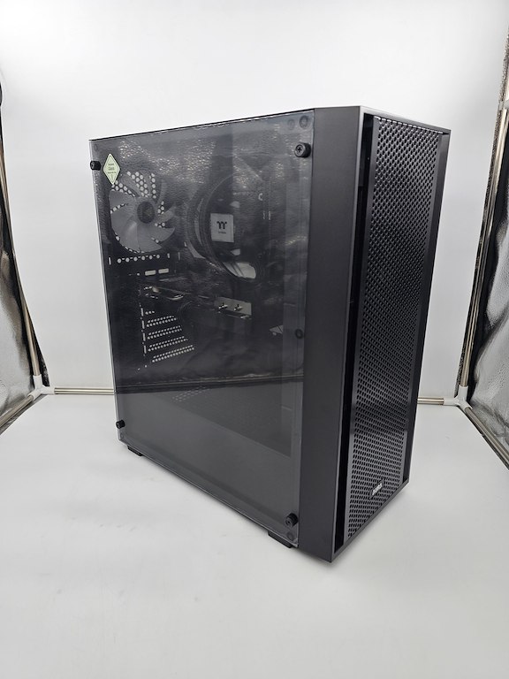 Gaming PC/i7-11700K/32gb/1tbnvm/RTX3060Ti 8gb/B560M/750W/NOVO