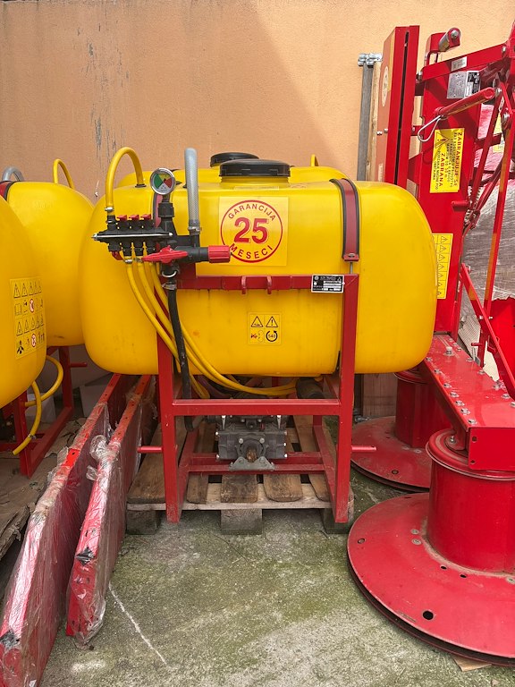 PRSKALICA TRAKT.330/440L-8M PL.PUMPA ZUTA