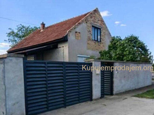 Na prodaju kuća u Bačkom Gračacu