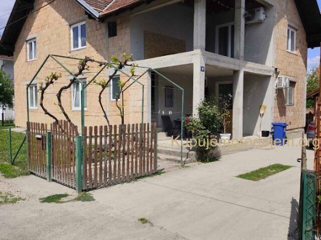 Kuca na prodaju 280m2 Sajlovo-Novi Sad