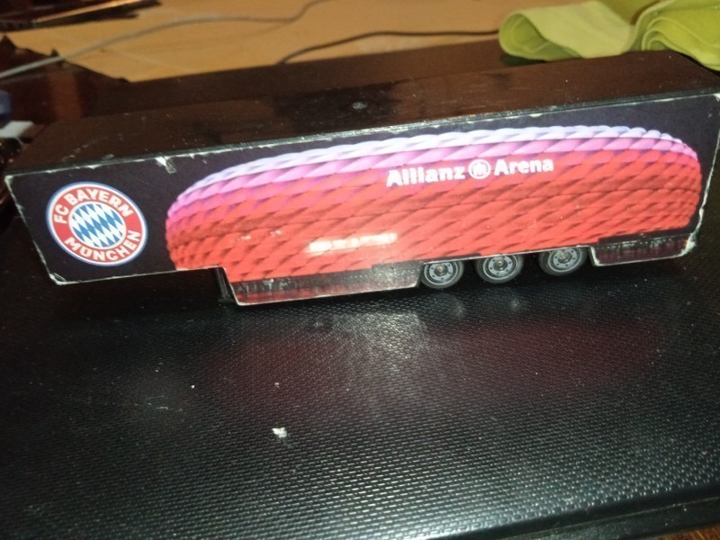 Prikolica FC BAYERN