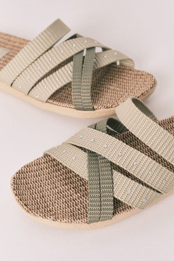 Grüne Riemchensandalen