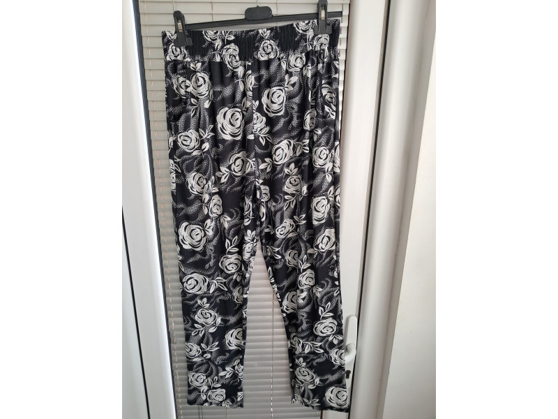 Crno-bele salvare sa ruzama 5XL 6XL