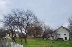 Mladenovac - Vlaška - dve kuće ID#25093