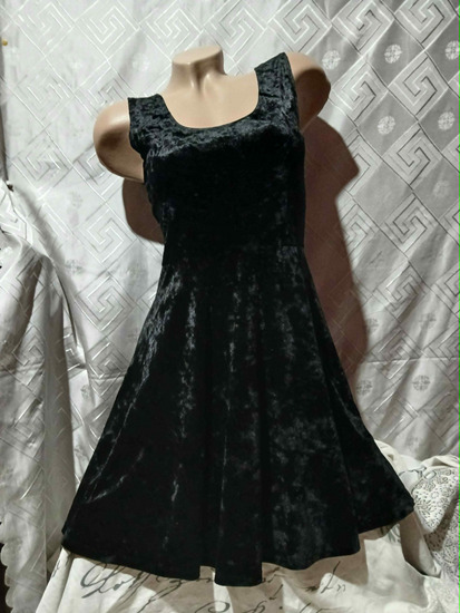 Goth Plisana Crna Haljina M