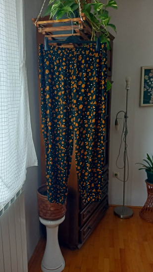 nove pant./šalvare vel.46..viskosa