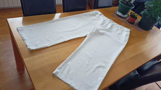 lan bele boje pantalone vel.50/52